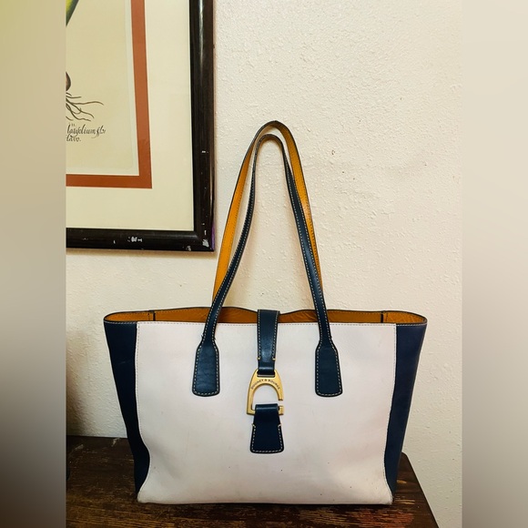 Dooney & Bourke | Bags | Dooney Bourke Shannon Large Leather Tote Navy ...